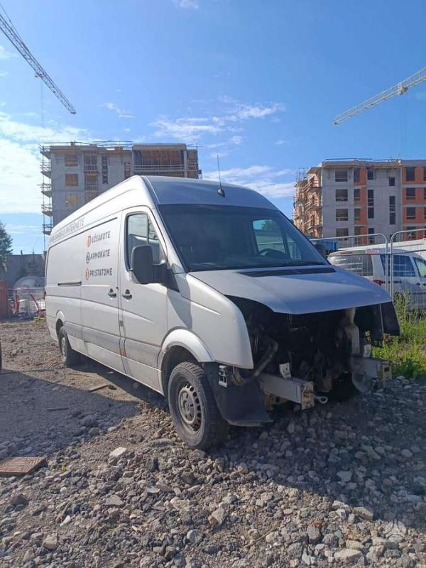 Pelēks Volkswagen Crafter 2016 Viļņa, ar dzinēja tilpumu 1.97 L un nobraukumu 440 tūkst. km par 4000 €, foto 9 vietnē AUTOMOTO.COM.LV