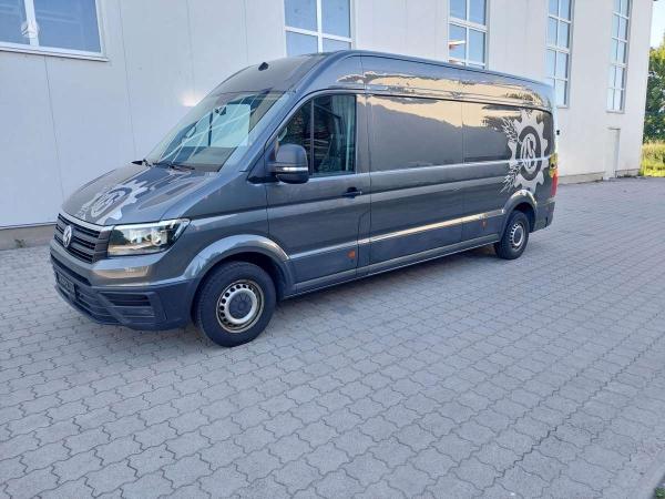 Grey Volkswagen Crafter 2017 in Utena, with an engine capacity of 1.97 L and mileage of 172 thousand km for 13900 €, photo 2 on AUTOMOTO.COM.LV