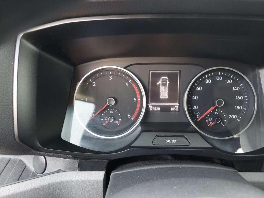 Pelēks Volkswagen Crafter 2017 Utena, ar dzinēja tilpumu 1.97 L un nobraukumu 172 tūkst. km par 13900 €, foto 16 vietnē AUTOMOTO.COM.LV