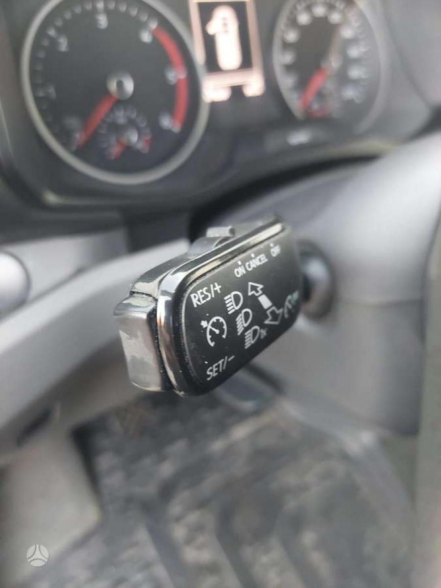 Pelēks Volkswagen Crafter 2017 Utena, ar dzinēja tilpumu 1.97 L un nobraukumu 172 tūkst. km par 13900 €, foto 17 vietnē AUTOMOTO.COM.LV