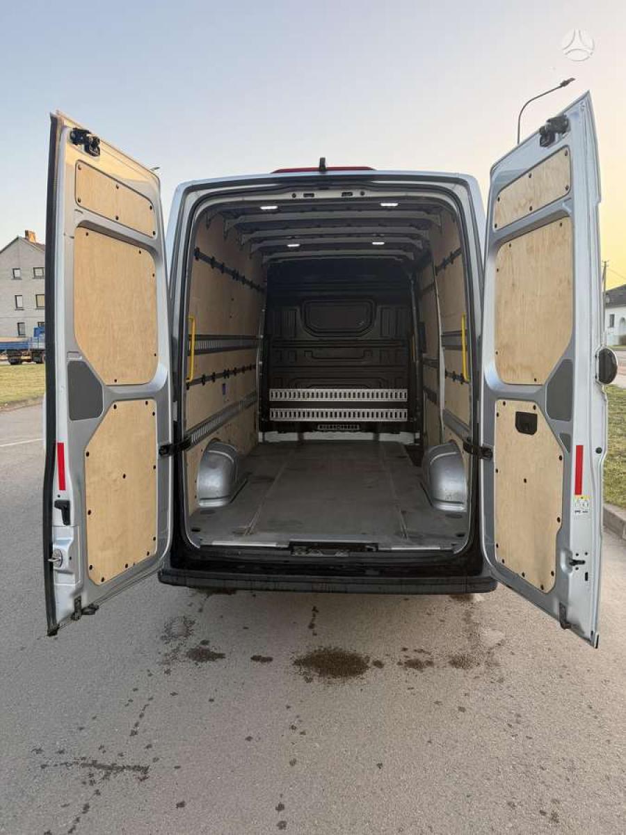 Pelēks Volkswagen Crafter 2018 Skaudvilė, ar dzinēja tilpumu 1.97 L un nobraukumu 310 tūkst. km par 11900 €, foto 12 vietnē AUTOMOTO.COM.LV