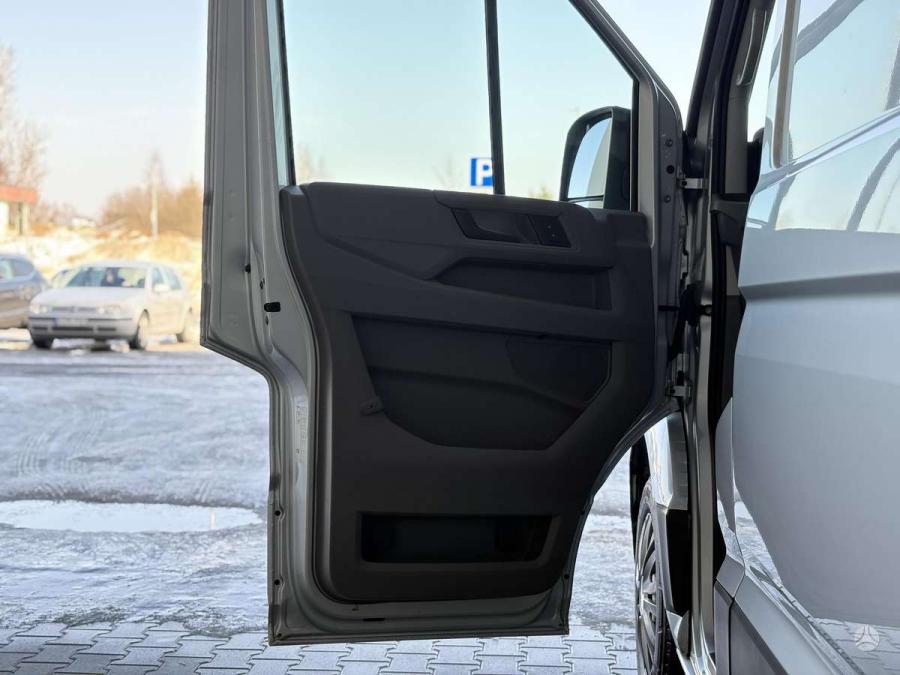 Pelēks Volkswagen Crafter 2019 Viļņa, ar dzinēja tilpumu 1.97 L un nobraukumu 73 tūkst. km par 24990 €, foto 14 vietnē AUTOMOTO.COM.LV