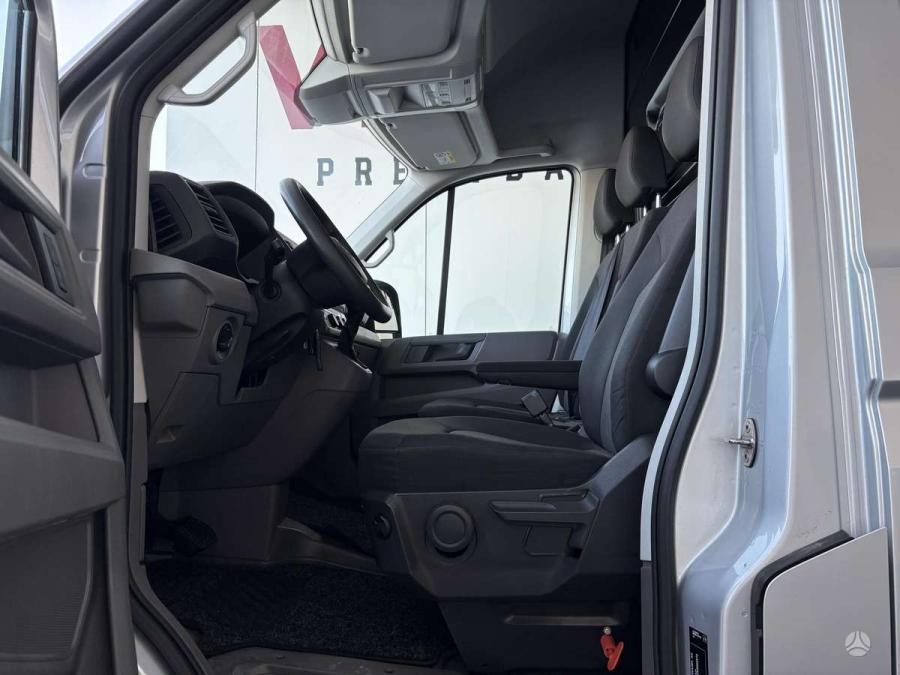 Pelēks Volkswagen Crafter 2019 Viļņa, ar dzinēja tilpumu 1.97 L un nobraukumu 73 tūkst. km par 24990 €, foto 15 vietnē AUTOMOTO.COM.LV