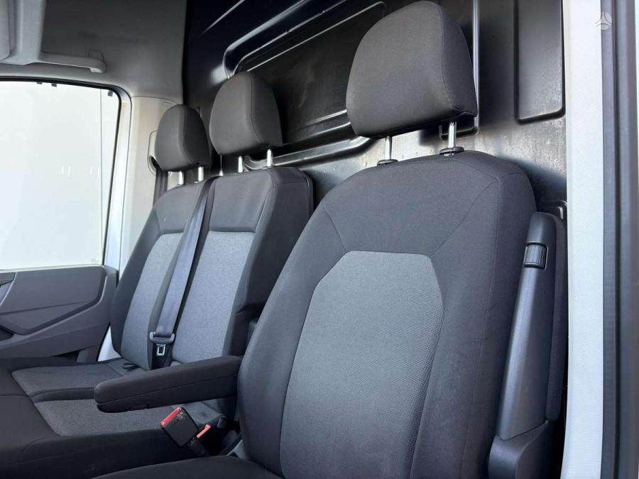 Pelēks Volkswagen Crafter 2019 Viļņa, ar dzinēja tilpumu 1.97 L un nobraukumu 73 tūkst. km par 24990 €, foto 16 vietnē AUTOMOTO.COM.LV