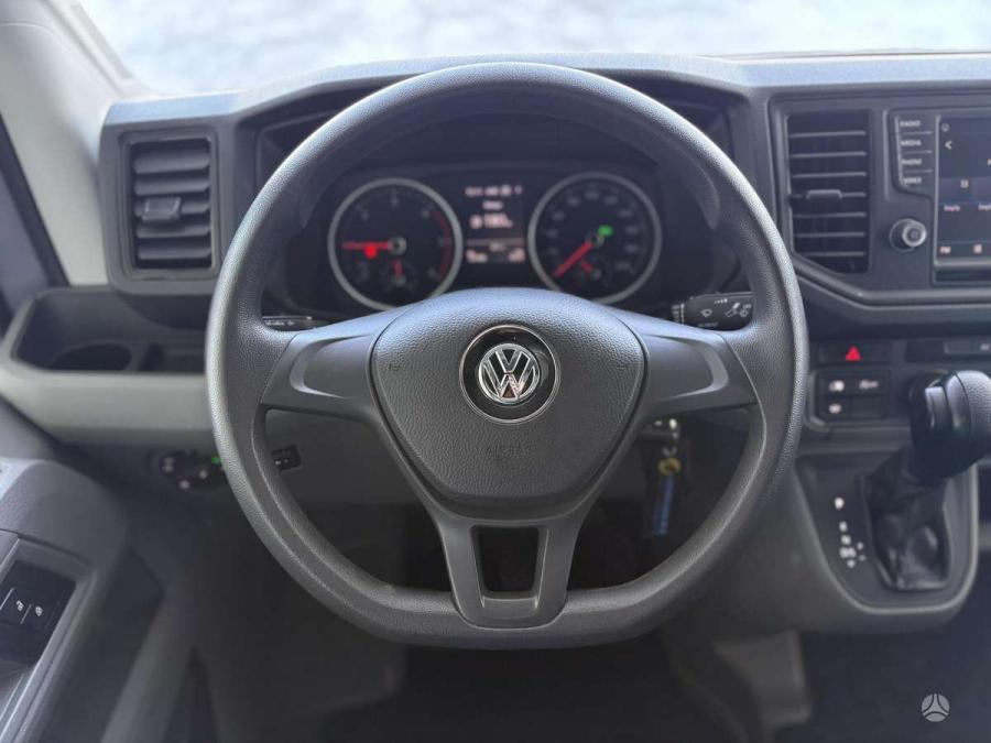 Pelēks Volkswagen Crafter 2019 Viļņa, ar dzinēja tilpumu 1.97 L un nobraukumu 73 tūkst. km par 24990 €, foto 20 vietnē AUTOMOTO.COM.LV