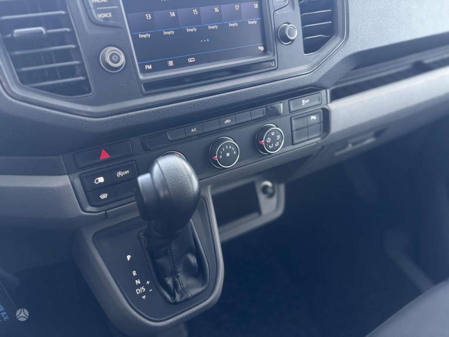 Pelēks Volkswagen Crafter 2019 Viļņa, ar dzinēja tilpumu 1.97 L un nobraukumu 73 tūkst. km par 24990 €, foto 22 vietnē AUTOMOTO.COM.LV
