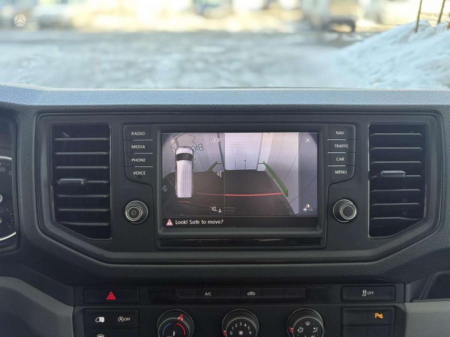 Pelēks Volkswagen Crafter 2019 Viļņa, ar dzinēja tilpumu 1.97 L un nobraukumu 73 tūkst. km par 24990 €, foto 26 vietnē AUTOMOTO.COM.LV