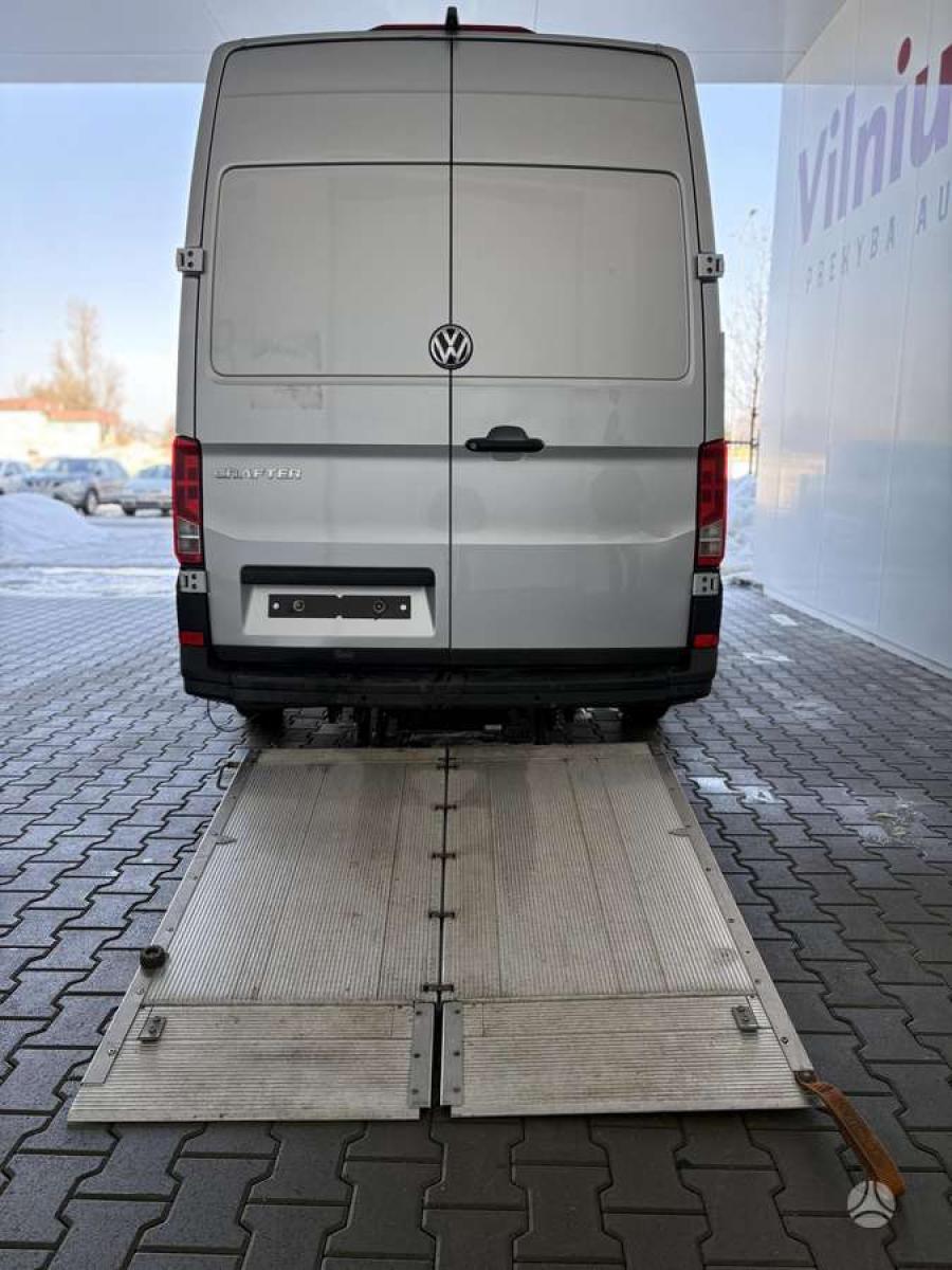 Pelēks Volkswagen Crafter 2019 Viļņa, ar dzinēja tilpumu 1.97 L un nobraukumu 73 tūkst. km par 24990 €, foto 32 vietnē AUTOMOTO.COM.LV