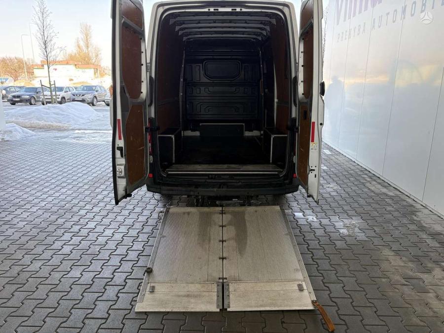 Pelēks Volkswagen Crafter 2019 Viļņa, ar dzinēja tilpumu 1.97 L un nobraukumu 73 tūkst. km par 24990 €, foto 33 vietnē AUTOMOTO.COM.LV
