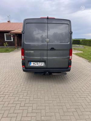 Grey Volkswagen Crafter 2019 in Jonava, with an engine capacity of 1.97 L and mileage of 339 thousand km for 15000 €, photo 5 on AUTOMOTO.COM.LV