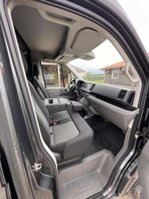 Grey Volkswagen Crafter 2019 in Jonava, with an engine capacity of 1.97 L and mileage of 339 thousand km for 15000 €, photo 10 on AUTOMOTO.COM.LV