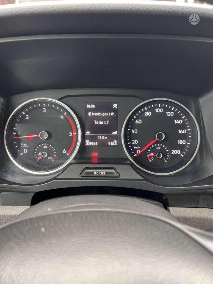 Grey Volkswagen Crafter 2019 in Jonava, with an engine capacity of 1.97 L and mileage of 339 thousand km for 15000 €, photo 12 on AUTOMOTO.COM.LV