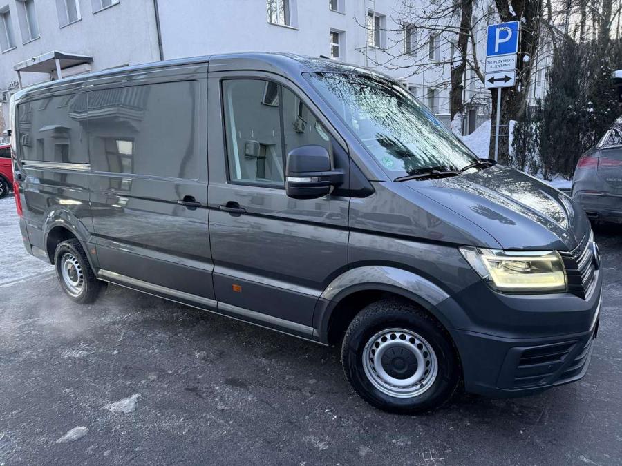 Grey Volkswagen Crafter 2020 in Jonava, with an engine capacity of 1.97 L and mileage of 239 thousand km for 20500 €, photo 3 on AUTOMOTO.COM.LV