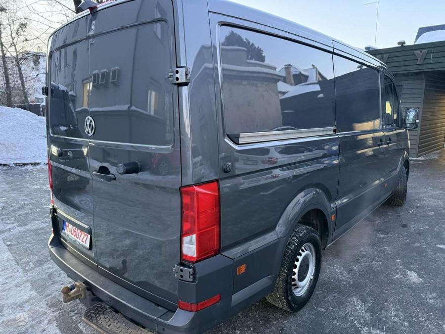 Grey Volkswagen Crafter 2020 in Jonava, with an engine capacity of 1.97 L and mileage of 239 thousand km for 20500 €, photo 4 on AUTOMOTO.COM.LV
