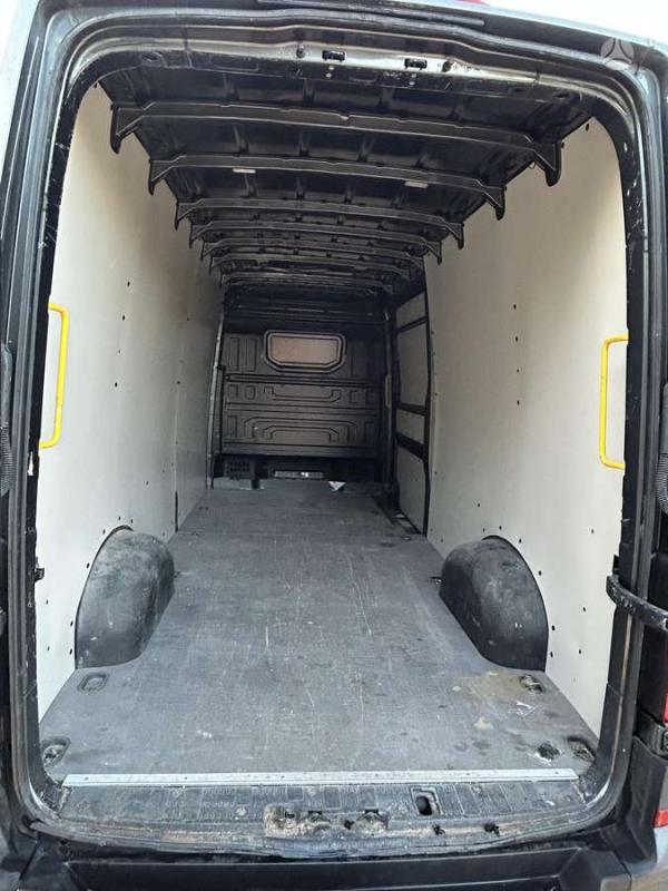 Grey Volkswagen Crafter 2021 in Panevezys, with an engine capacity of 2.00 L and mileage of 276 thousand km for 13500 €, photo 7 on AUTOMOTO.COM.LV