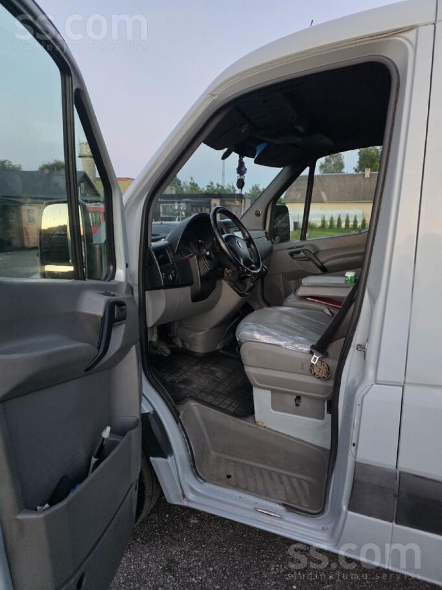 Pelēks Volkswagen Crafter 2007 Bauska, ar dzinēja tilpumu 2.50 L un nobraukumu 536 tūkst. km par 5800 €, foto 15 vietnē AUTOMOTO.COM.LV
