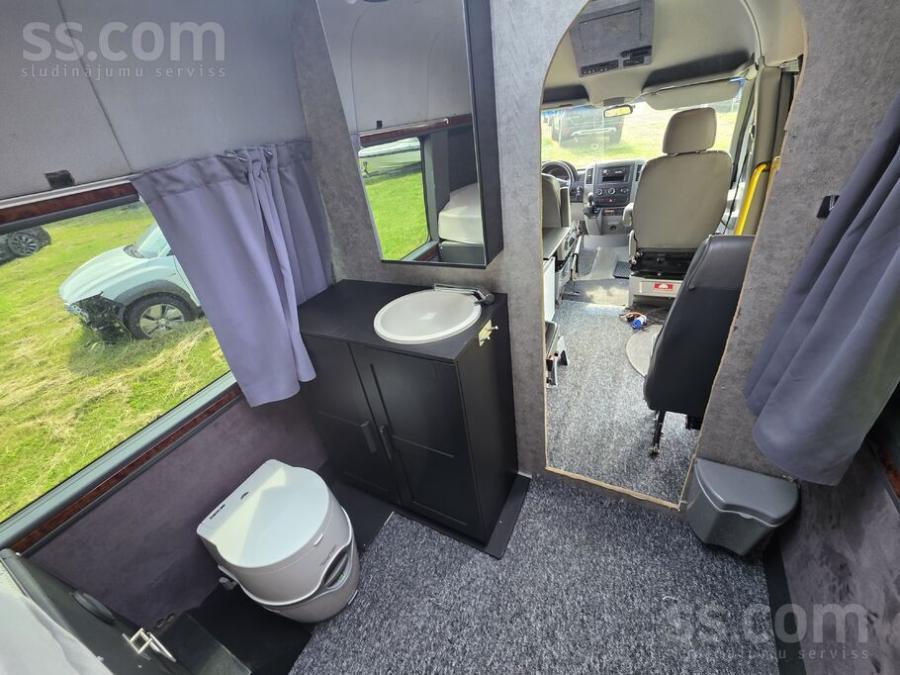 Pelēks Volkswagen Crafter 2008 Jelgava, ar dzinēja tilpumu 2.50 L un nobraukumu 170 tūkst. km par 12500 €, foto 5 vietnē AUTOMOTO.COM.LV