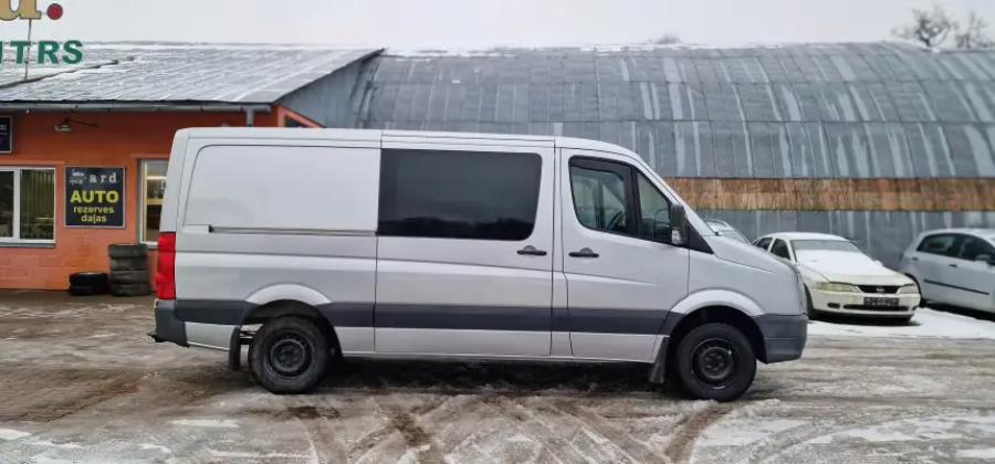 Grey Volkswagen Crafter 2009 in Valmiera, with an engine capacity of 2.50 L and mileage of 0 thousand km for 6900 €, photo 3 on AUTOMOTO.COM.LV