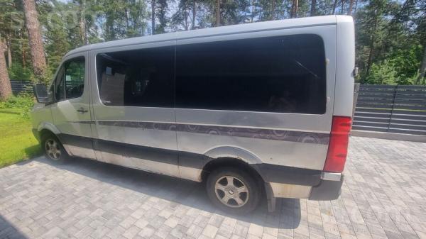 Grey Volkswagen Crafter 2009 in Riga, with an engine capacity of 2.50 L and mileage of 350 thousand km for 3900 €, photo 7 on AUTOMOTO.COM.LV