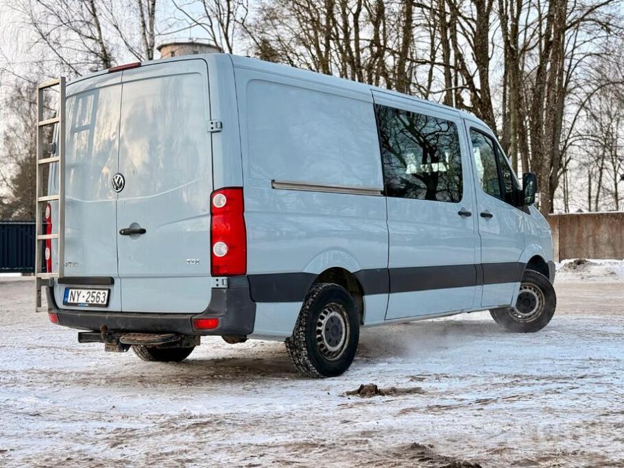 Grey Volkswagen Crafter 2011 in Riga, with an engine capacity of 2.00 L and mileage of 362 thousand km for 8530 €, photo 3 on AUTOMOTO.COM.LV
