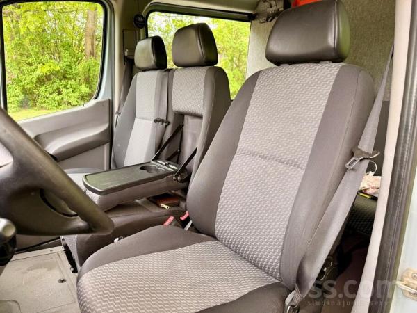 Pelēks Volkswagen Crafter 2011 Rīga, ar dzinēja tilpumu 2.00 L un nobraukumu 372 tūkst. km par 7995 €, foto 7 vietnē AUTOMOTO.COM.LV