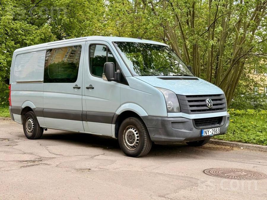 Grey Volkswagen Crafter 2011 in Riga, with an engine capacity of 2.00 L and mileage of 372 thousand km for 7995 €, photo 3 on AUTOMOTO.COM.LV