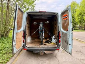 Grey Volkswagen Crafter 2011 in Riga, with an engine capacity of 2.00 L and mileage of 372 thousand km for 7995 €, photo 6 on AUTOMOTO.COM.LV