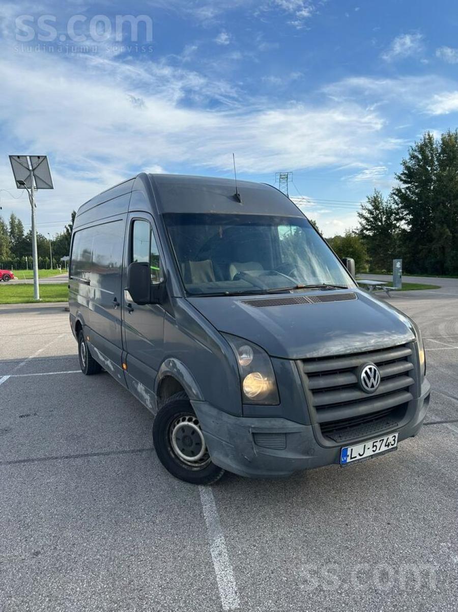 Pelēks Volkswagen Crafter 2011 Ogre, ar dzinēja tilpumu 2.50 L un nobraukumu 549 tūkst. km par 4000 €, foto 3 vietnē AUTOMOTO.COM.LV