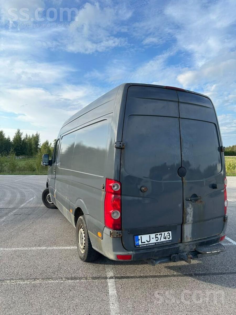 Pelēks Volkswagen Crafter 2011 Ogre, ar dzinēja tilpumu 2.50 L un nobraukumu 549 tūkst. km par 4000 €, foto 4 vietnē AUTOMOTO.COM.LV