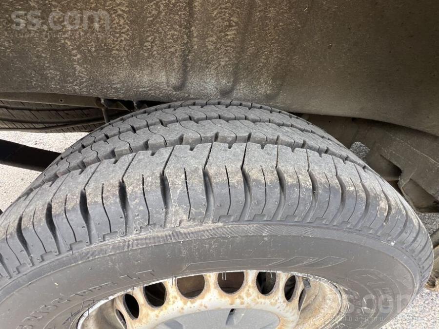 Pelēks Volkswagen Crafter 2015 Rīga, ar dzinēja tilpumu 2.00 L un nobraukumu 734 tūkst. km par 3950 €, foto 9 vietnē AUTOMOTO.COM.LV