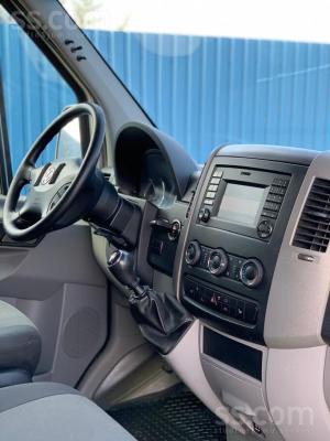 Grey Volkswagen Crafter 2016 in Riga, with an engine capacity of 2.00 L and mileage of 281 thousand km for 7500 €, photo 4 on AUTOMOTO.COM.LV