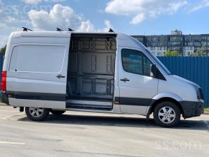 Grey Volkswagen Crafter 2016 in Riga, with an engine capacity of 2.00 L and mileage of 281 thousand km for 7500 €, photo 6 on AUTOMOTO.COM.LV