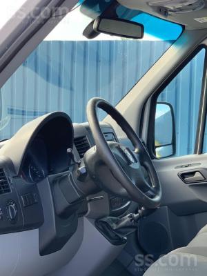 Grey Volkswagen Crafter 2016 in Riga, with an engine capacity of 2.00 L and mileage of 281 thousand km for 7500 €, photo 9 on AUTOMOTO.COM.LV