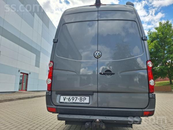 Grey Volkswagen Crafter 2017 in Valka, with an engine capacity of 2.00 L and mileage of 231 thousand km for 15400 €, photo 4 on AUTOMOTO.COM.LV