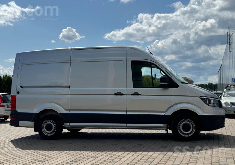 Grey Volkswagen Crafter 2018 in Riga, with an engine capacity of 2.00 L and mileage of 210 thousand km for 14500 €, photo 2 on AUTOMOTO.COM.LV