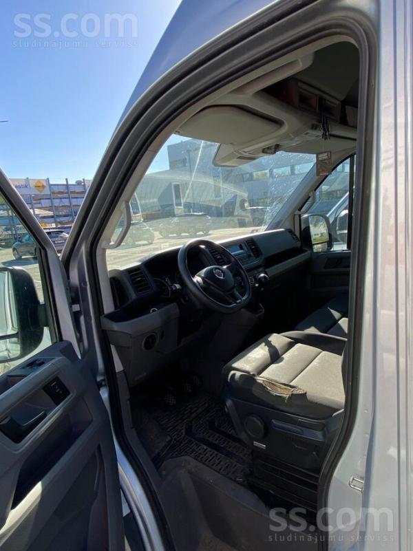 Pelēks Volkswagen Crafter 2019 Rīga, ar dzinēja tilpumu 2.00 L un nobraukumu 251 tūkst. km par 14990 €, foto 10 vietnē AUTOMOTO.COM.LV