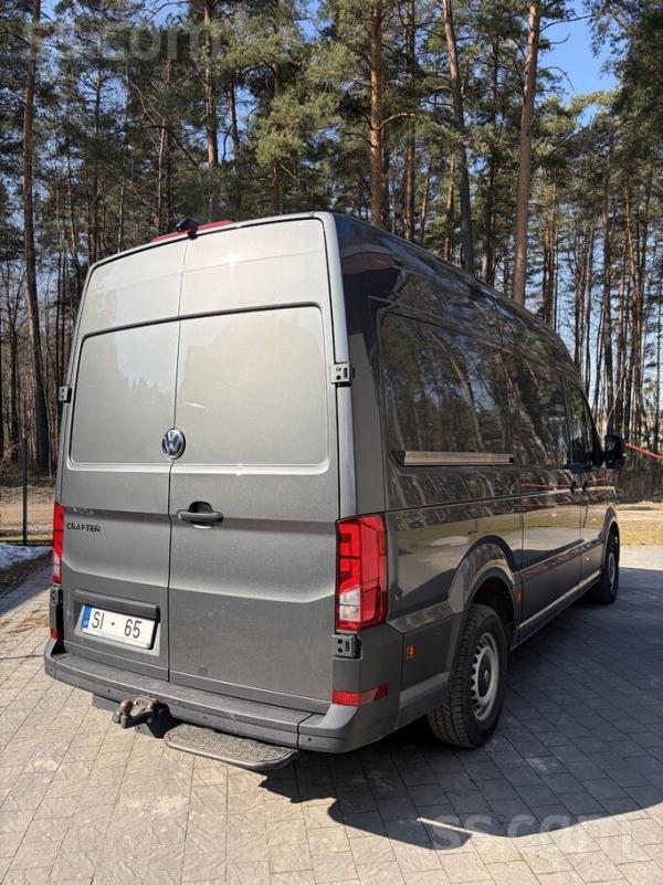 Pelēks Volkswagen Crafter 2019 Rīga, ar dzinēja tilpumu 2.00 L un nobraukumu 120 tūkst. km par 28900 €, foto 5 vietnē AUTOMOTO.COM.LV
