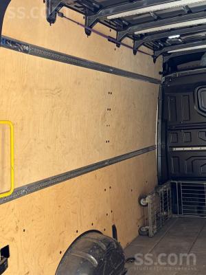 Pelēks Volkswagen Crafter 2019 Rīga, ar dzinēja tilpumu 2.00 L un nobraukumu 120 tūkst. km par 28900 €, foto 14 vietnē AUTOMOTO.COM.LV