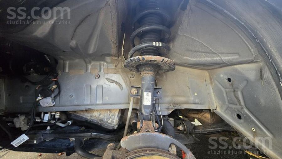 Pelēks Volkswagen Crafter 2019 Rīga, ar dzinēja tilpumu 2.00 L un nobraukumu 230 tūkst. km par 23300 €, foto 12 vietnē AUTOMOTO.COM.LV