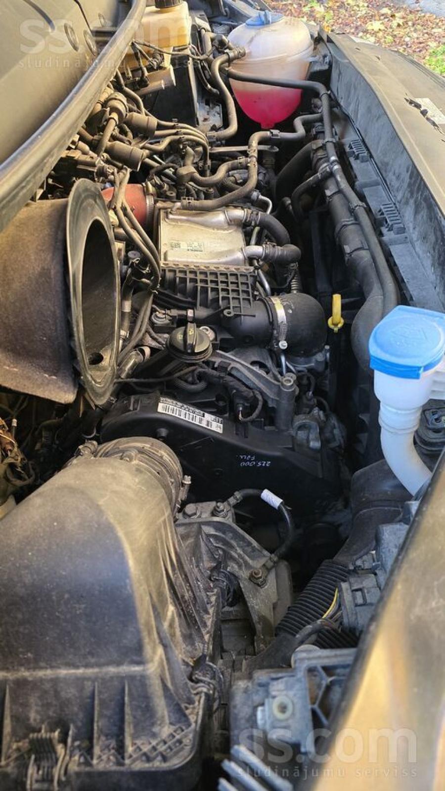 Pelēks Volkswagen Crafter 2019 Rīga, ar dzinēja tilpumu 2.00 L un nobraukumu 230 tūkst. km par 23300 €, foto 16 vietnē AUTOMOTO.COM.LV