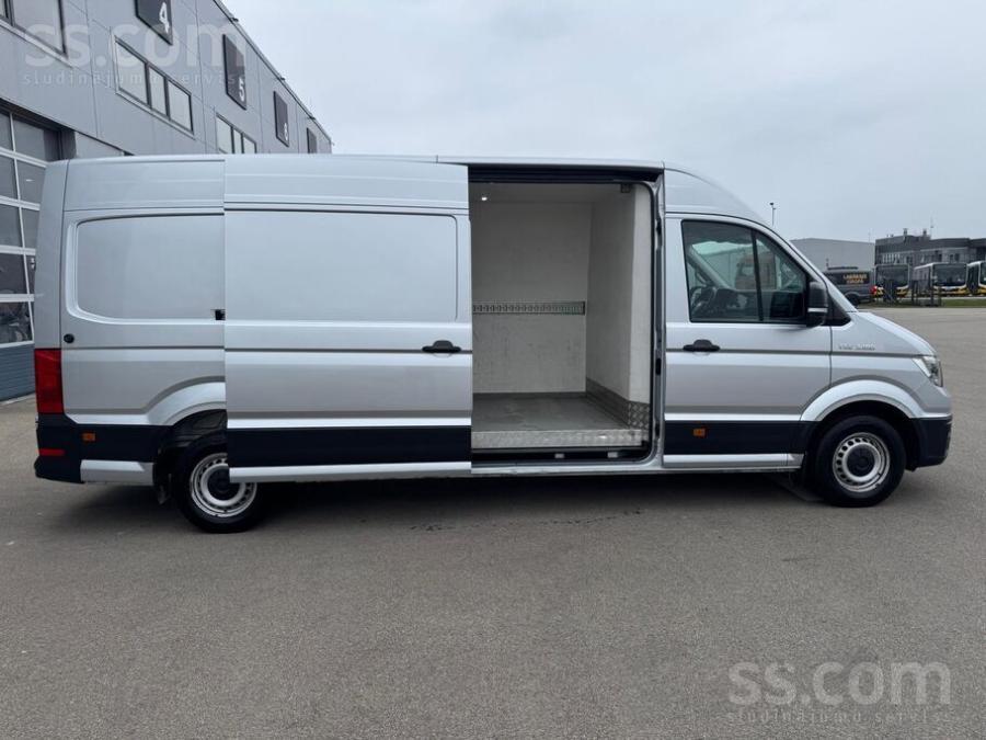 Pelēks Volkswagen Crafter 2021 Rīga, ar dzinēja tilpumu 2.00 L un nobraukumu 159 tūkst. km par 18900 €, foto 10 vietnē AUTOMOTO.COM.LV