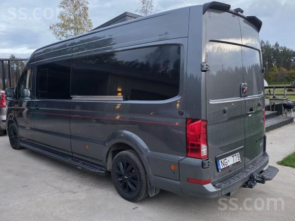 Pelēks Volkswagen Crafter 2023 Rīga, ar dzinēja tilpumu 2.00 L un nobraukumu 24 tūkst. km par 56750 €, foto 3 vietnē AUTOMOTO.COM.LV