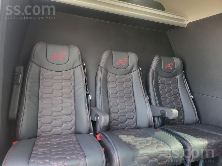 Pelēks Volkswagen Crafter 2023 Rīga, ar dzinēja tilpumu 2.00 L un nobraukumu 24 tūkst. km par 56750 €, foto 9 vietnē AUTOMOTO.COM.LV