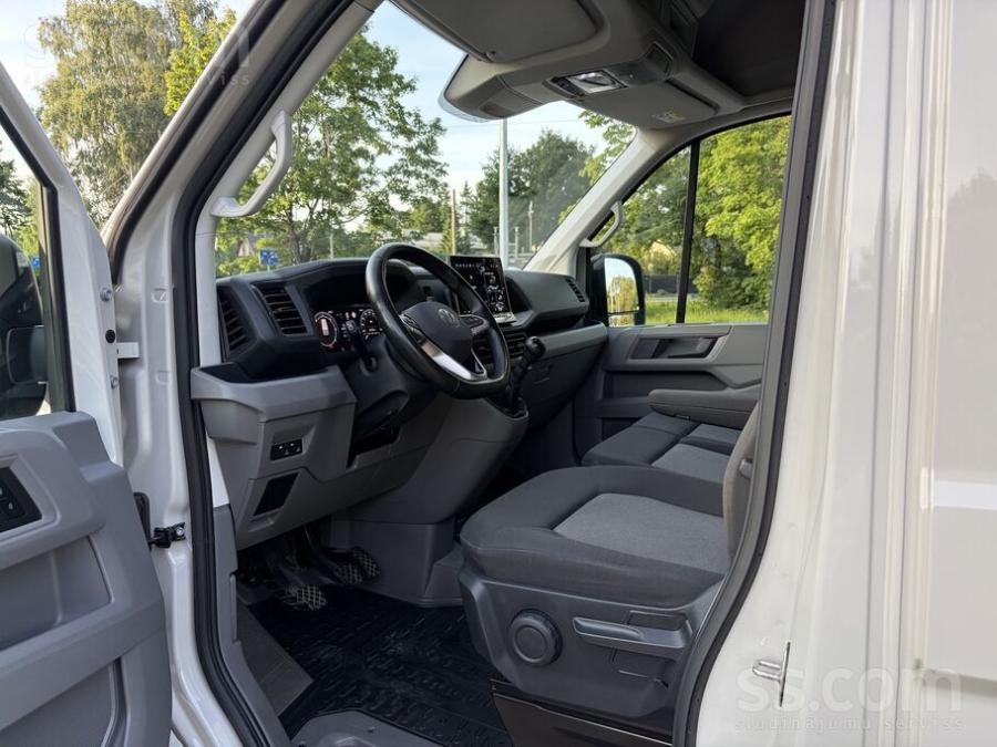 Pelēks Volkswagen Crafter 2025 Rīga, ar dzinēja tilpumu 2.00 L un nobraukumu 50 tūkst. km par 38990 €, foto 9 vietnē AUTOMOTO.COM.LV