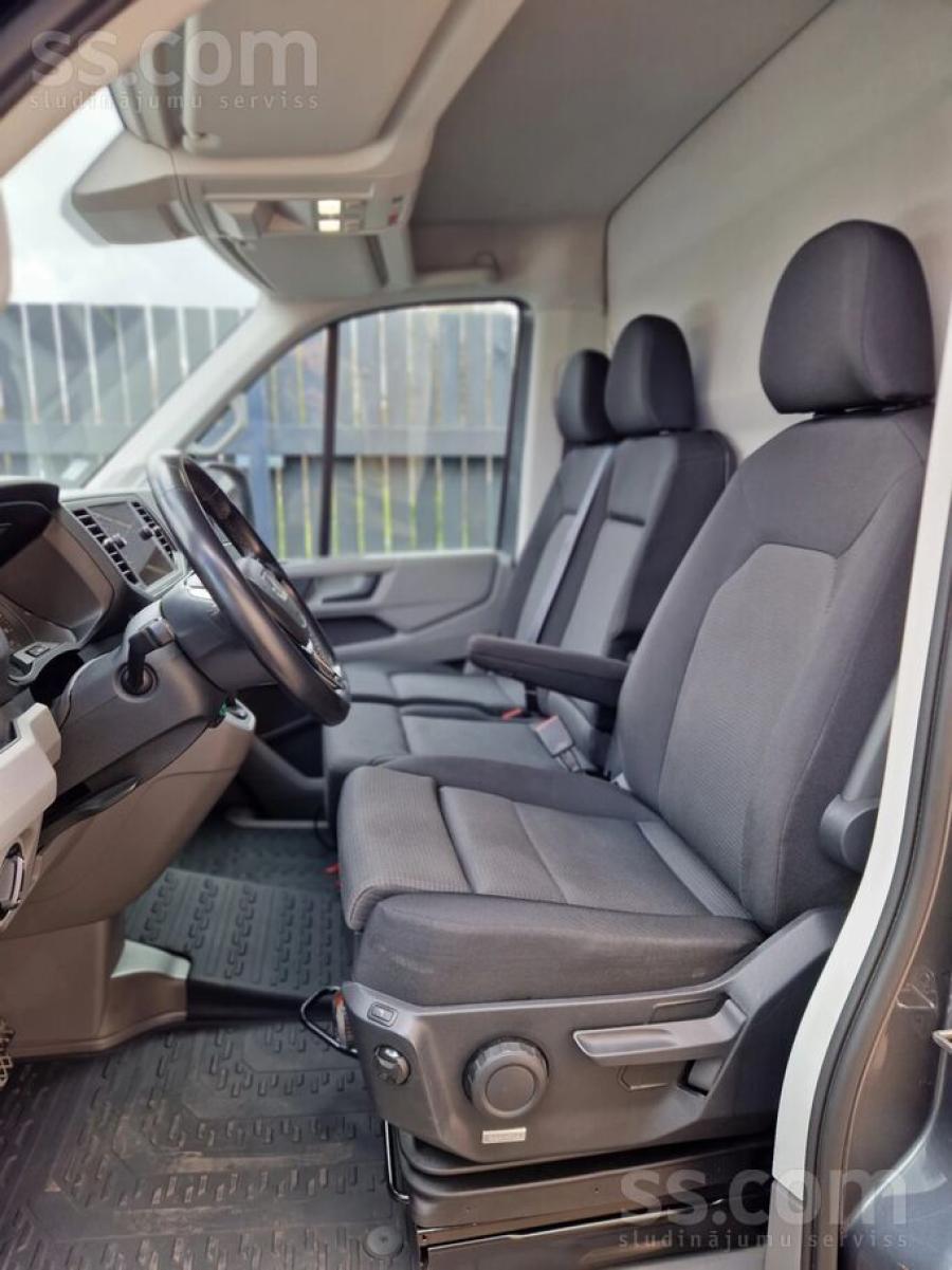 Pelēks Volkswagen Crafter 2021 Rīga, ar dzinēja tilpumu 2.00 L un nobraukumu 310 tūkst. km par 19950 €, foto 5 vietnē AUTOMOTO.COM.LV