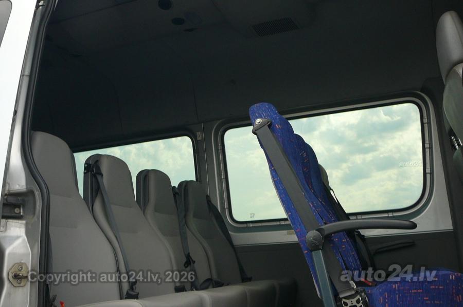 Pelēks Volkswagen Crafter 2009 Jehvi, ar dzinēja tilpumu 2.50 L un nobraukumu 285 tūkst. km par 8999 €, foto 5 vietnē AUTOMOTO.COM.LV