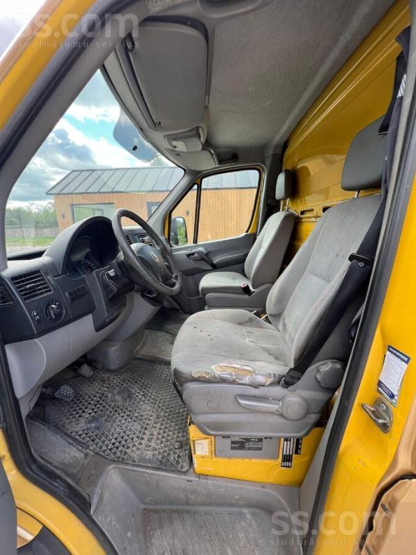 Volkswagen Crafter 2008 Rīga, ar dzinēja tilpumu 2.40 L un nobraukumu 335 tūkst. km par 6050 €, foto 9 vietnē AUTOMOTO.COM.LV