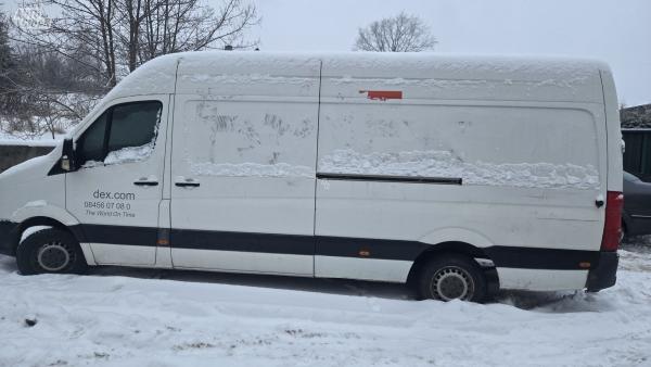 Volkswagen Crafter 2014 in Prienai, with an engine capacity of 2.00 L and mileage of 213 thousand km for 3000 €, photo 2 on AUTOMOTO.COM.LV