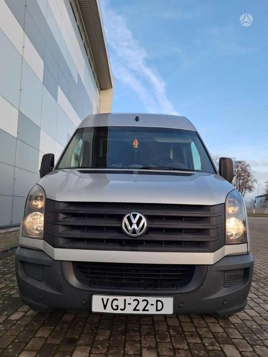 Volkswagen Crafter 2017 in Dobele, with an engine capacity of 2.00 L and mileage of 303 thousand km for 9900 €, photo 2 on AUTOMOTO.COM.LV