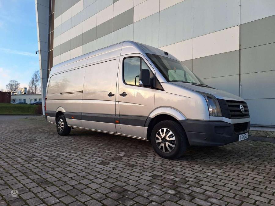 Volkswagen Crafter 2017 in Dobele, with an engine capacity of 2.00 L and mileage of 303 thousand km for 9900 €, photo 6 on AUTOMOTO.COM.LV